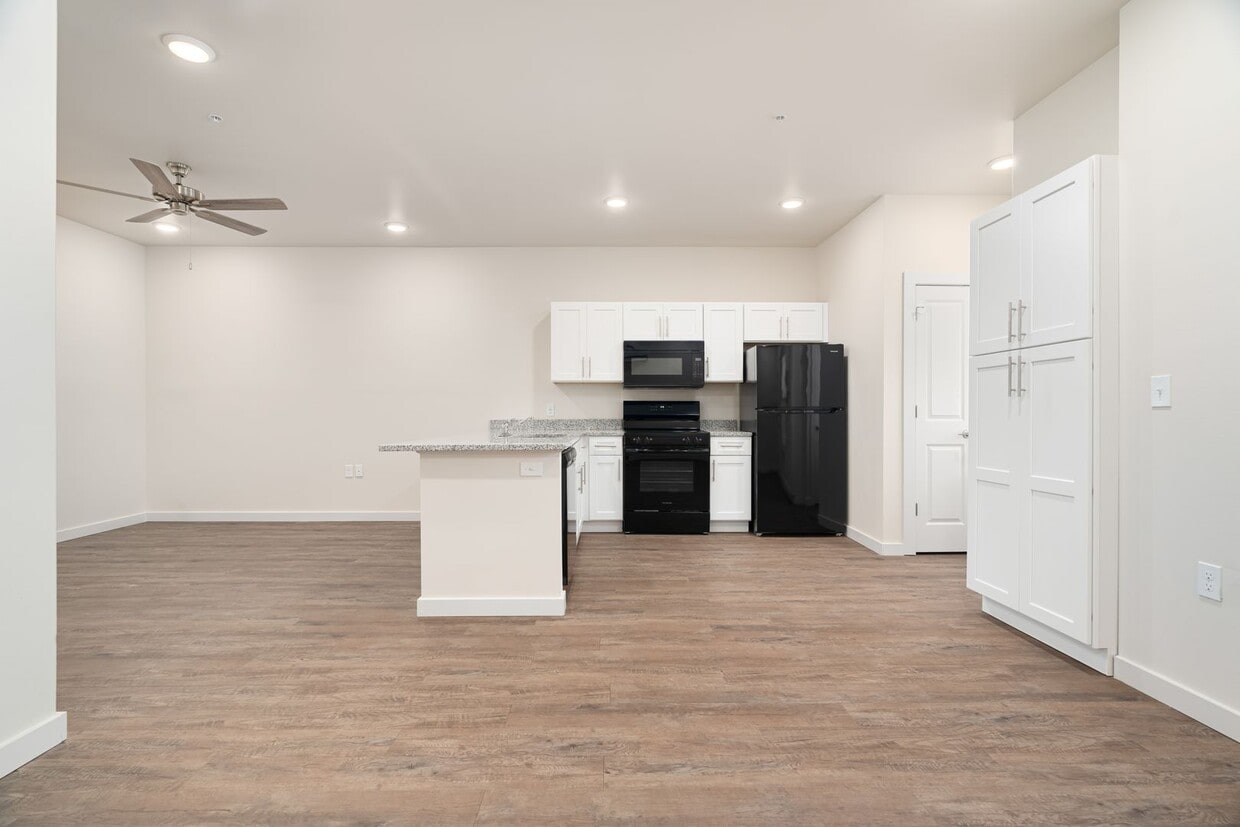 Prairie at Chaffee Crossing - 1800 Frontier Rd Barling, AR 72923 ...