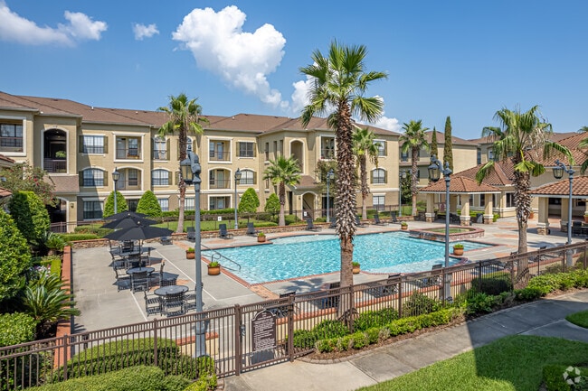 Bocage Lake Apartments for Rent with Hardwood Floors - Baton Rouge, LA ...