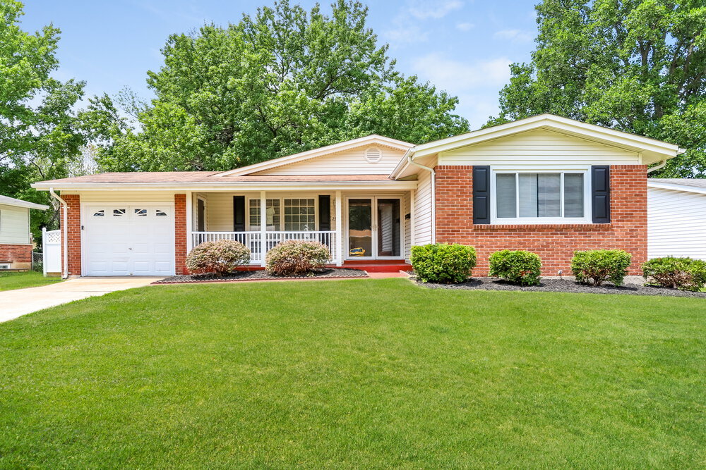 2315 Birchview Dr, Florissant, MO 63033 | Apartments.com