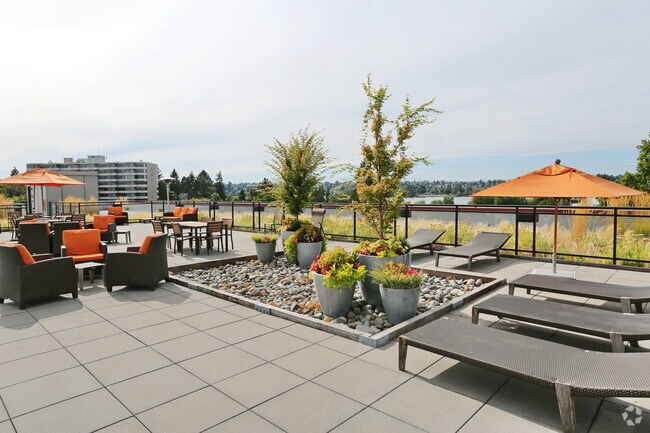 Circa Green Lake Apartments Rentals in Seattle at 6900 E Green Lake Way ...