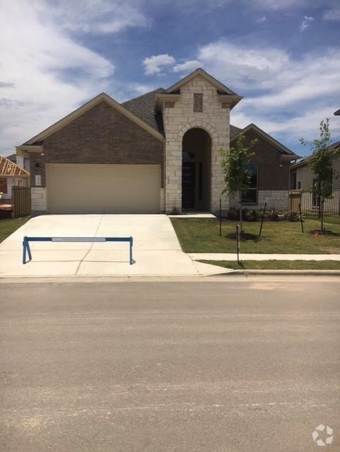 Stone Canyon Apartments for Rent with a Garage - Round Rock, TX - 11 ...