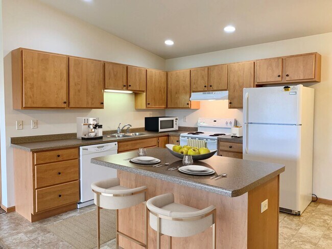 Moon Lake Estates - Apartments in Rice Lake, WI | Apartments.com