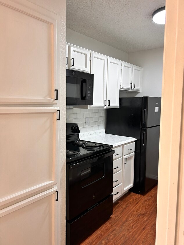 11601 Argonne Forest Trail, Austin, TX 78759 - Townhome Rentals in ...