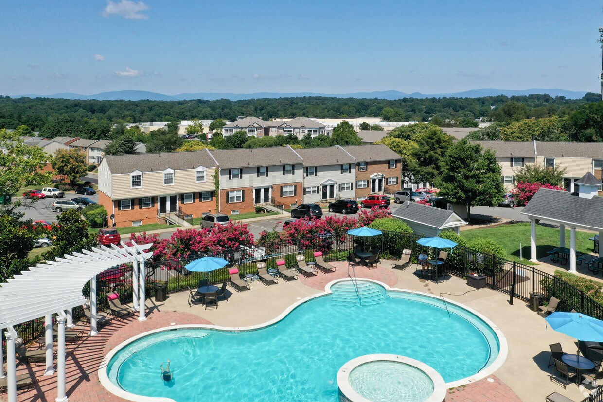 Cobalt Ridge - 1000 Old Brook Rd Charlottesville, VA - Apartments for ...