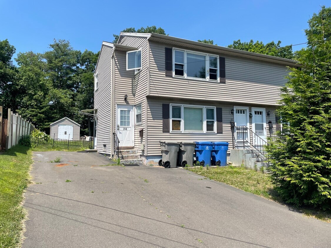 20 Broad Pl Unit 2nd Floor, Bristol, CT 06010 - Room for Rent in ...