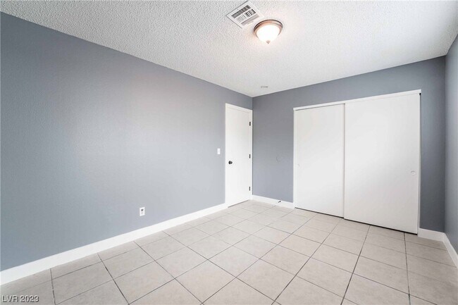 423 N 15Th St Unit 4, Las Vegas, NV 89101 - Condo for Rent in Las Vegas ...
