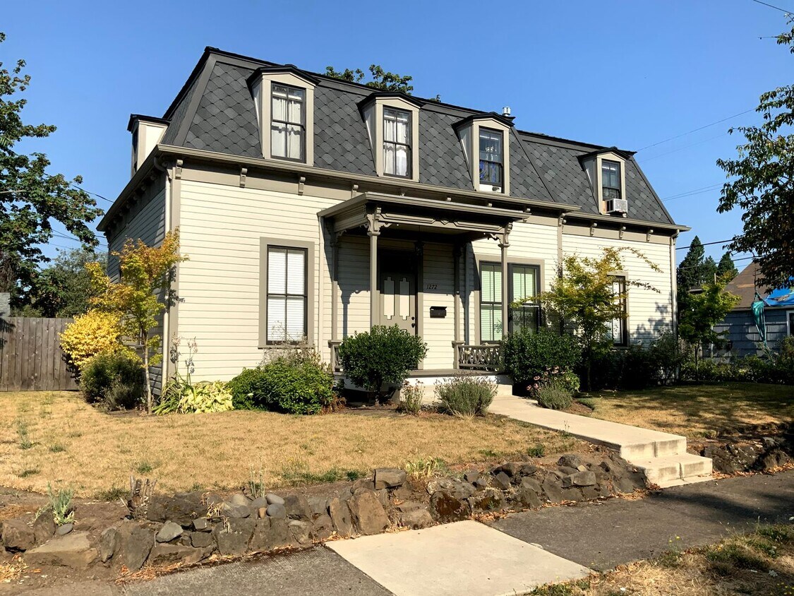 1006 W 12th Alley, Eugene, OR 97402 - Townhome Rentals in Eugene OR ...