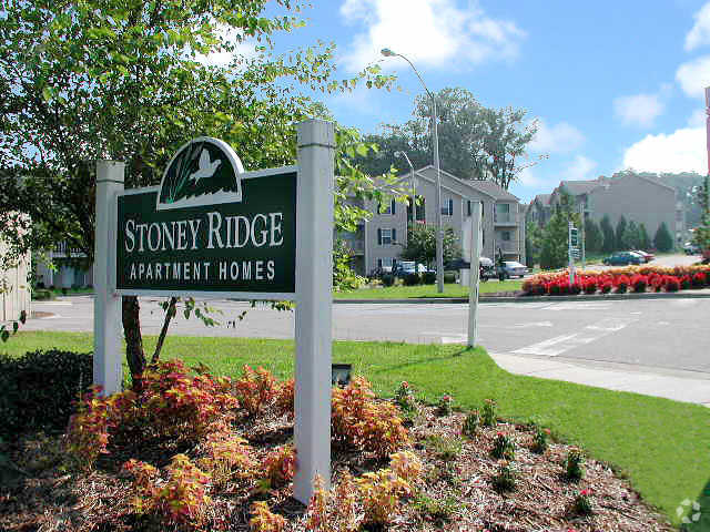 Stoney Ridge Luxury Apartments - 5441 Basking Ridge Dr Fayetteville, NC ...