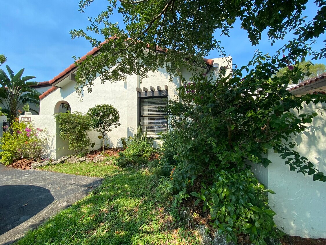 11223 SW 133rd Pl, Miami, FL 33186 - Townhome Rentals in Miami FL ...