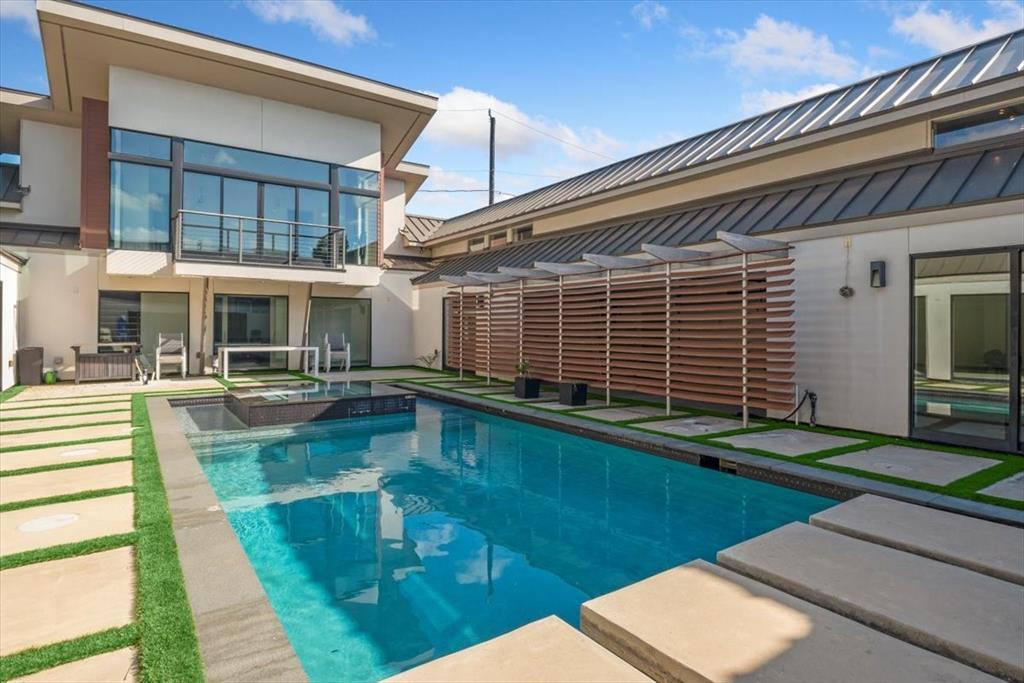 2402 Addison Rd, Houston, TX 77030 - House Rental in Houston, TX ...