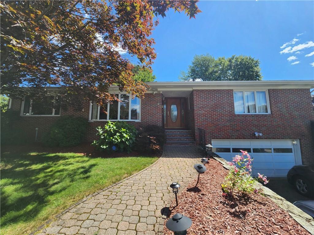 22 Susan Cir, Johnston, RI 02919 - House Rental in Johnston, RI ...