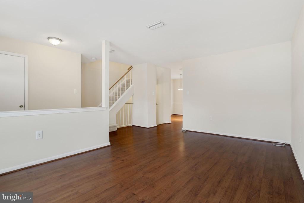 5686 Chapel Run Ct, Centreville, VA 20120 - Townhome Rentals in ...