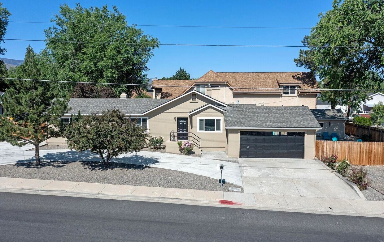 1475 Hunter Lake Dr, Reno, NV 89509 - House Rental in Reno, NV ...