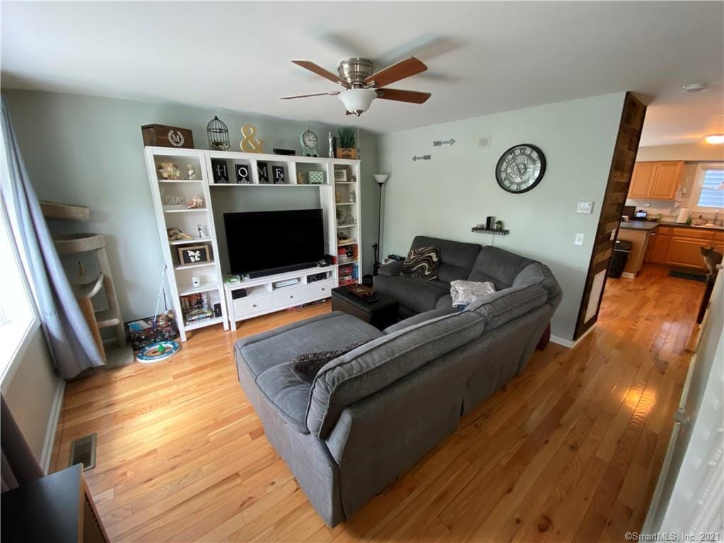 527 East St, New Haven, CT 06511 - Room for Rent in New Haven, CT ...