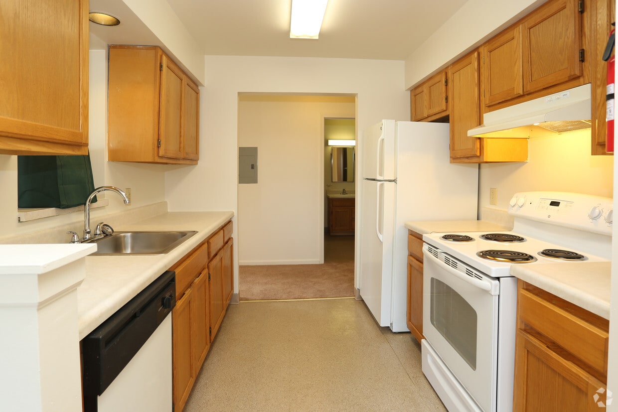 Evergreen Hills - 3258 Pine Terrace Rd Macedon, NY 14502 | Apartments.com