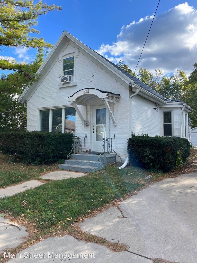 1230 Crooks St, Green Bay, WI 54301 - House Rental in Green Bay, WI ...