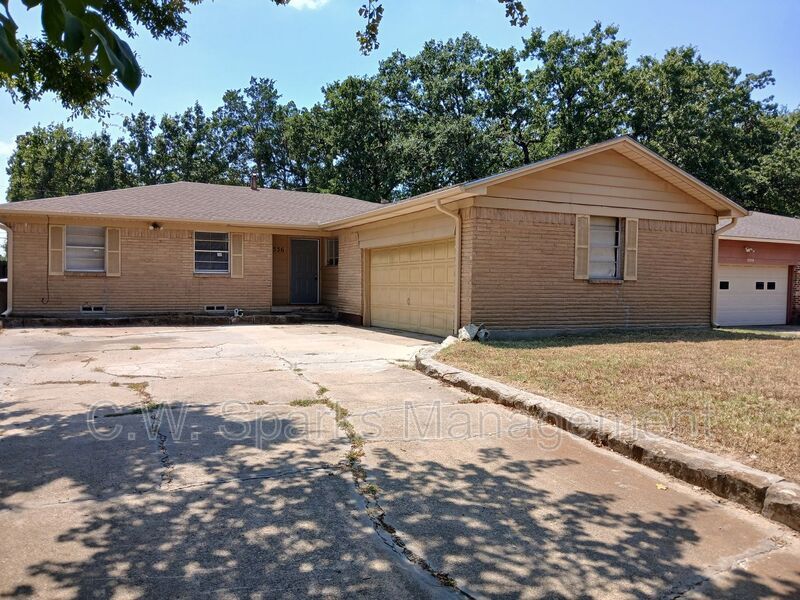 7536 Neuhoff Dr, Dallas, TX 75217 - House Rental in Dallas, TX ...