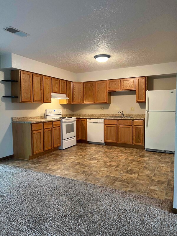 1512 Melissa Pl NW, Cedar Rapids, IA 52405 | Apartments.com