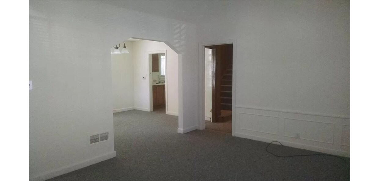 510 E Daniel St, Champaign, IL 61820 - House Rental in Champaign, IL | Apartments.com