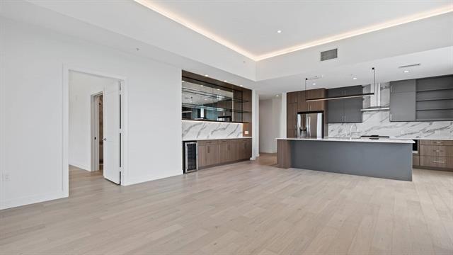 315 S Cesar Chavez Blvd Unit 2001, Dallas, TX 75201 - Room for Rent in ...