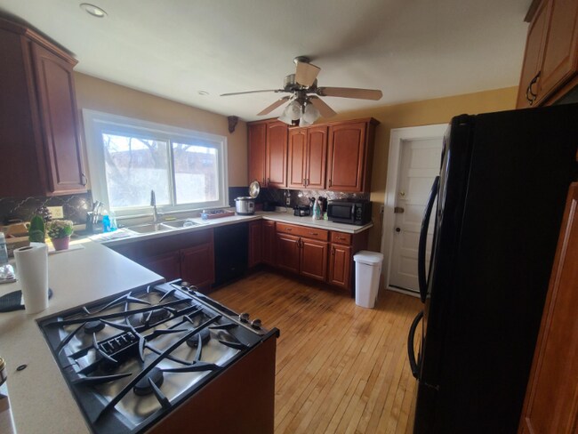 2583 S Burrell St Unit Upper, Milwaukee, WI 53207 | Apartments.com