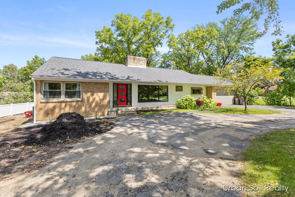 2929 Cascade Rd SE, Grand Rapids, MI 49506 - House Rental in Grand ...
