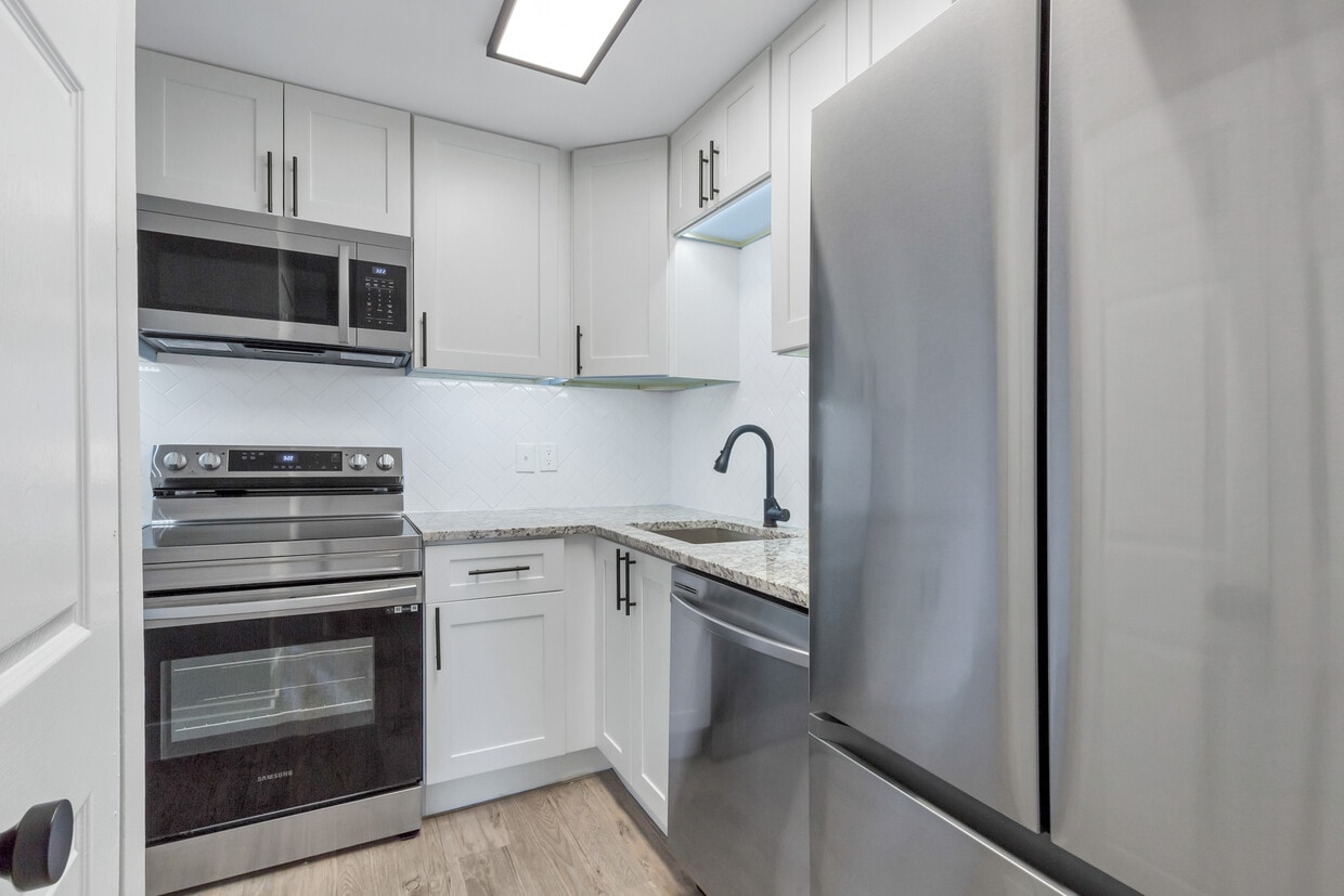 Mint Urban Infinity - 1251 S Bellaire St Denver, CO 80246 | Apartments.com