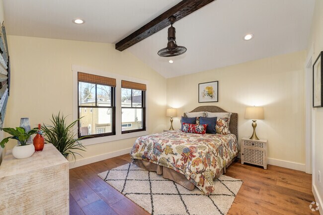 Cesar Chavez Memorial Apartments for Rent with High Ceilings ...