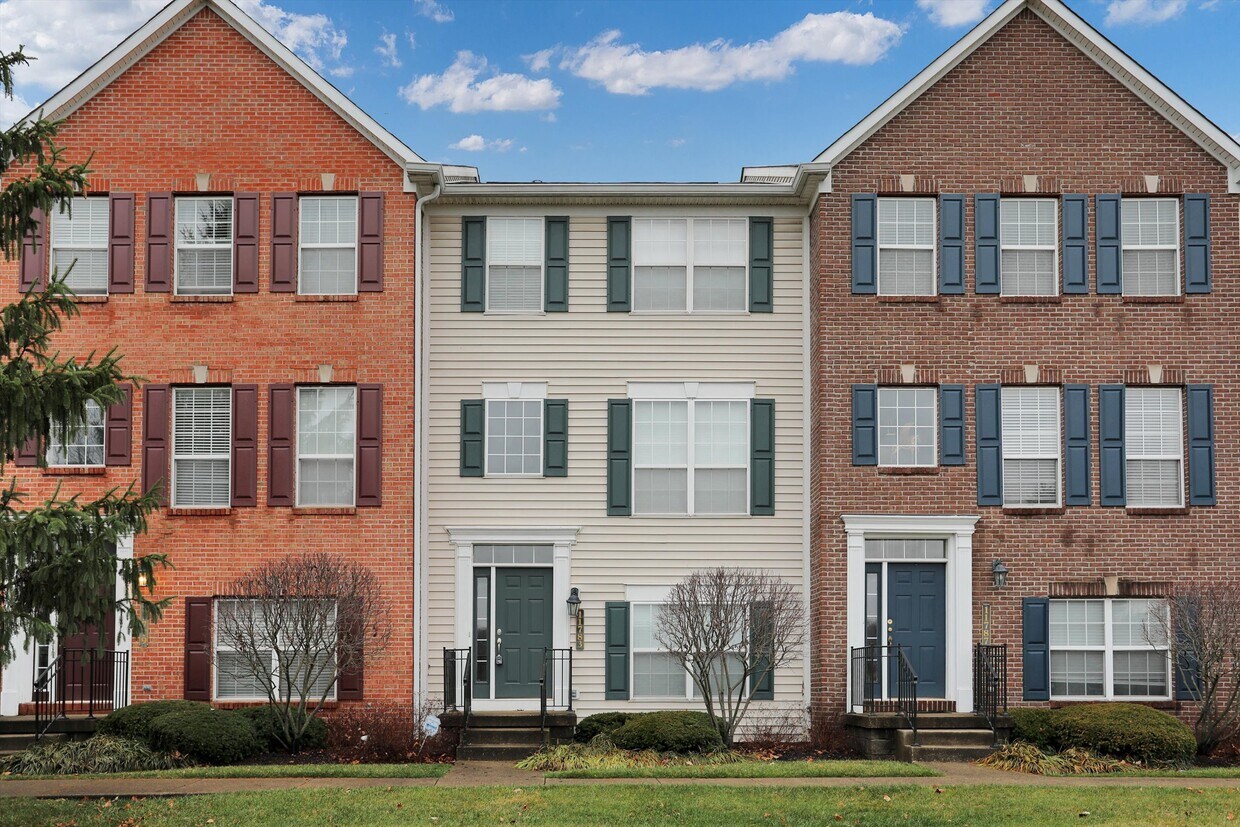 11783 Esty Way Carmel In 46033 Townhouse For Rent In Carmel In