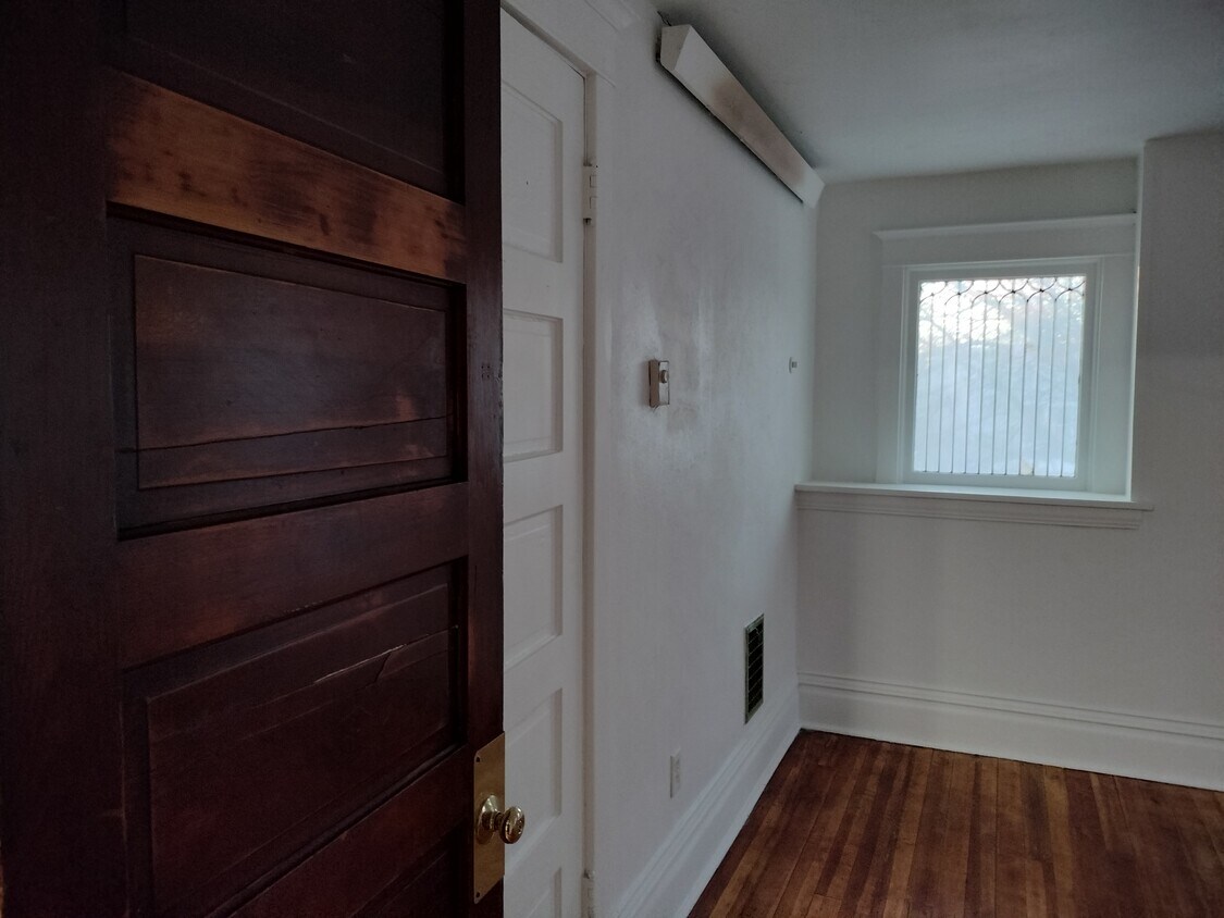 226 S Lucas St Unit 3, Iowa City, IA 52240 - 226 S Lucas St Iowa City ...