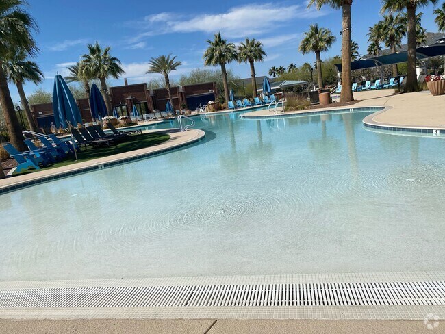 Pasqualetti Mountain Ranch Apartments for Rent with a Swimming Pool ...