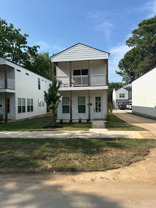 Apartments for Rent with Hardwood Floors in Hendrix-Maxwell-Stephens ...