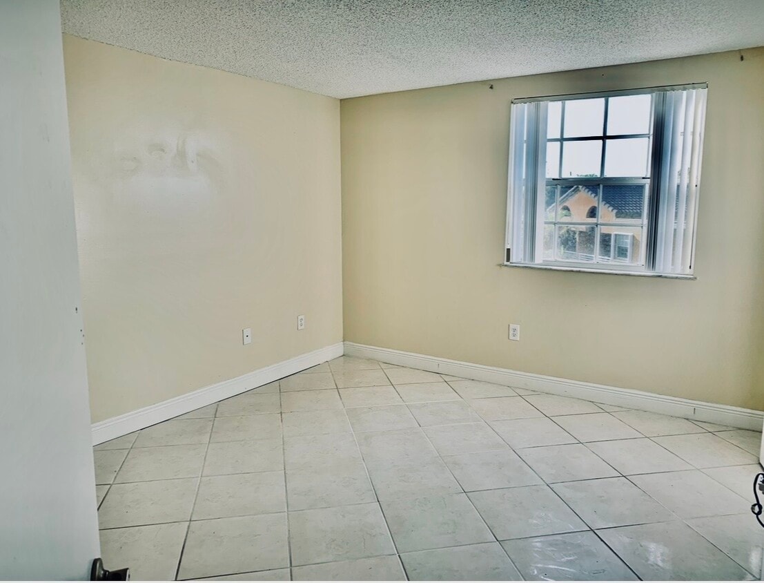9735 Fontainebleau Blvd Unidad Soleil 9735 G305, Miami, FL 33172 ...
