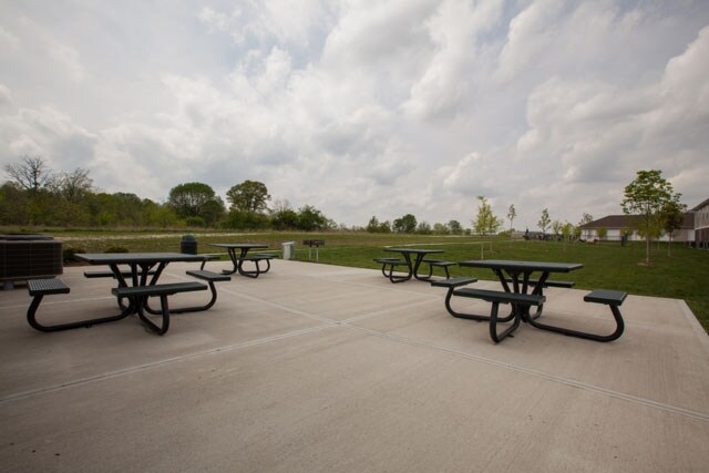 The Commons at Spring Mill Apartments Rentals - Westfield, IN ...