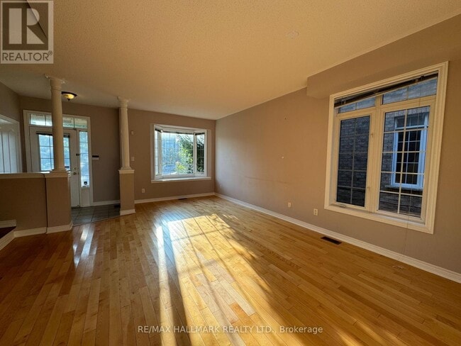 10561 Bayview Ave, Richmond Hill, ON L4C 0M8 - Maison de Ville à Louer ...