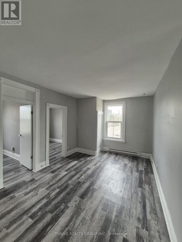 259 Clarence St, London East, ON N6B 2K2 - Appartement à Louer à London ...