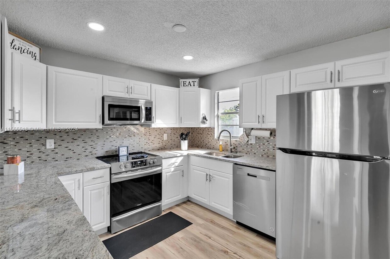 1581 SE Sutton St, Port Saint Lucie, FL 34983 - House Rental in Port ...