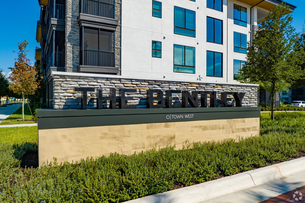 The Bentley - 7200 Azure Cir Orlando, FL 32836 | Apartments.com