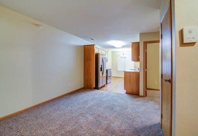 Corner View Apartments Apartments - 4102-4302 Shoal Loop Mandan, ND ...