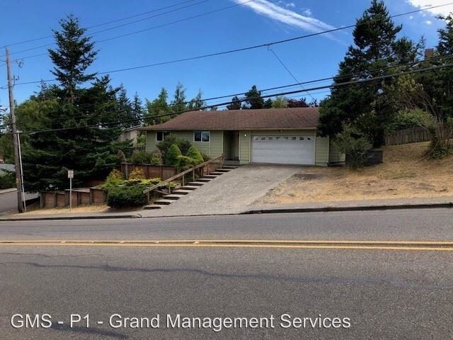 2317 Virginia Ave, North Bend, OR 97459 - Condo for Rent in North Bend ...