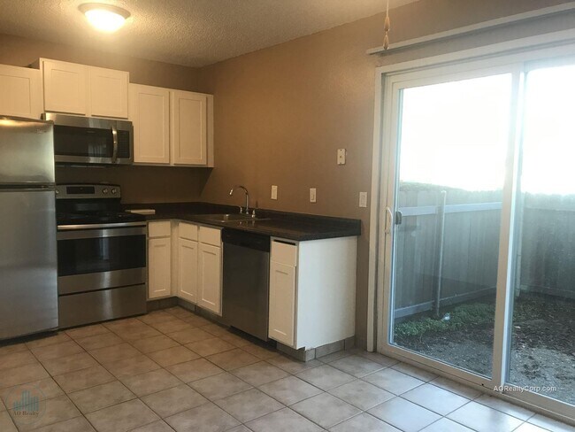 University Square Apartments Apartments - 336 J St Davis, CA ...