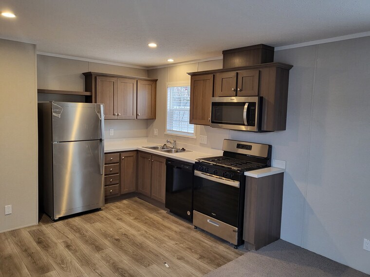 67 Ash Ave, Highland Charter Township, MI 48357 - House Rental in ...