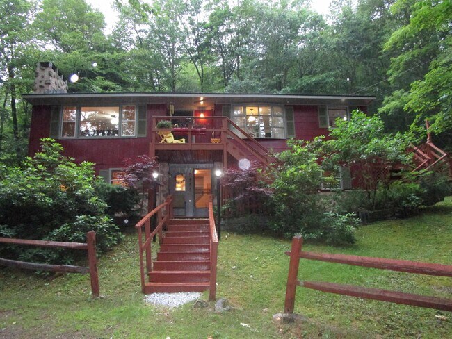 3292 Vermont Rte 100, Londonderry, VT 05148 - House Rental in ...