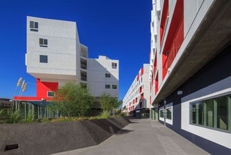 One Santa Fe Rentals - Los Angeles, CA | Apartments.com