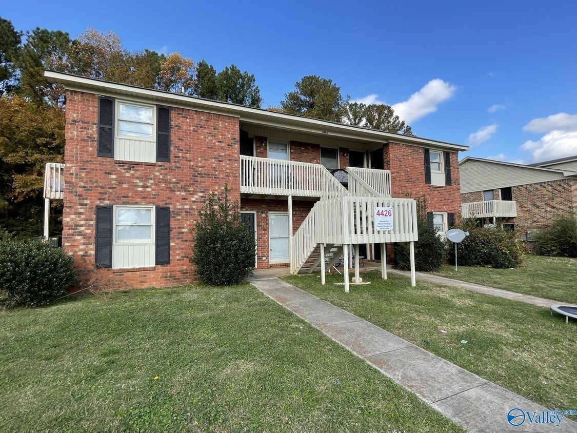 4424 Bonnell Dr Unit B, Huntsville, AL 35816 - Room for Rent in ...