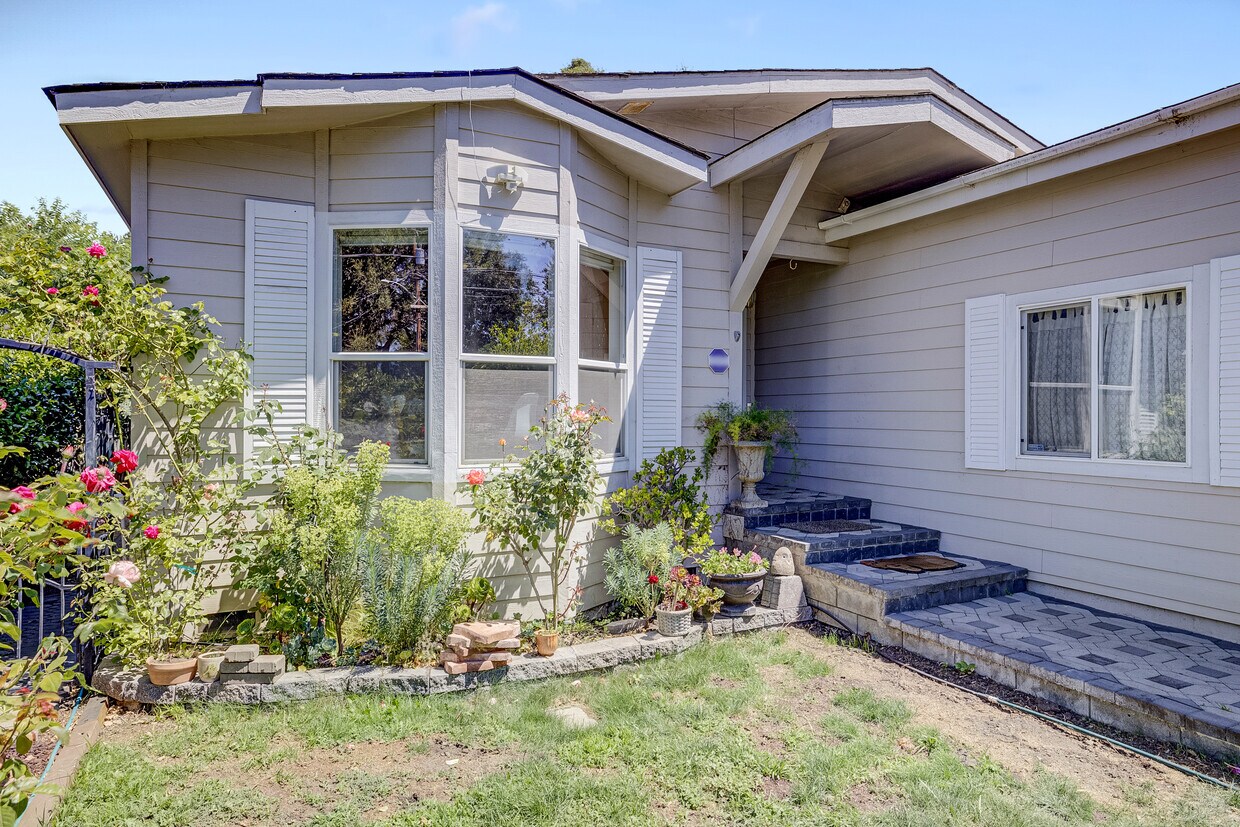 536 7th Ave, Menlo Park, CA 94025 - House Rental in Menlo Park, CA ...