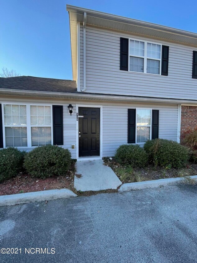 559 Corbin St, Jacksonville, NC 28546 - Townhome Rentals in ...