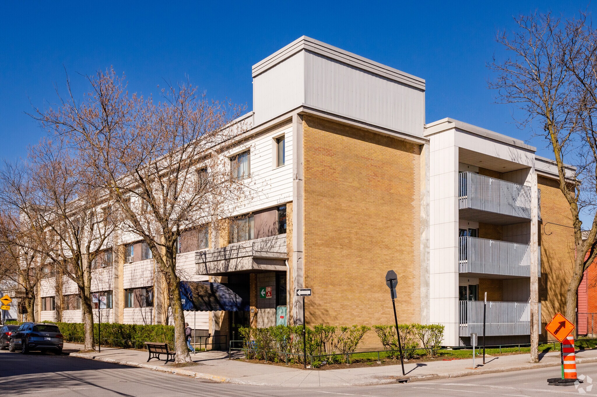 Habitations André-Laurendeau Apartments - 1280 St Ropery Montréal, QC ...