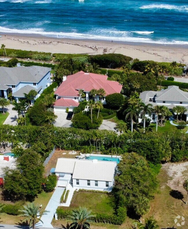 Ocean Ridge Beach Apartments for Rent with Hardwood Floors - Boynton ...