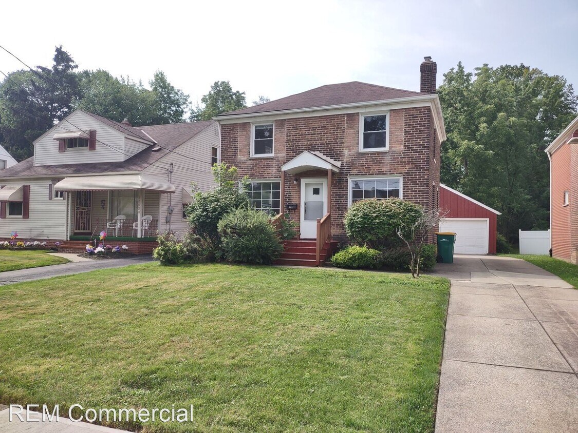 18616 Waterbury Ave, Maple Heights, OH 44137 - House Rental in Maple ...